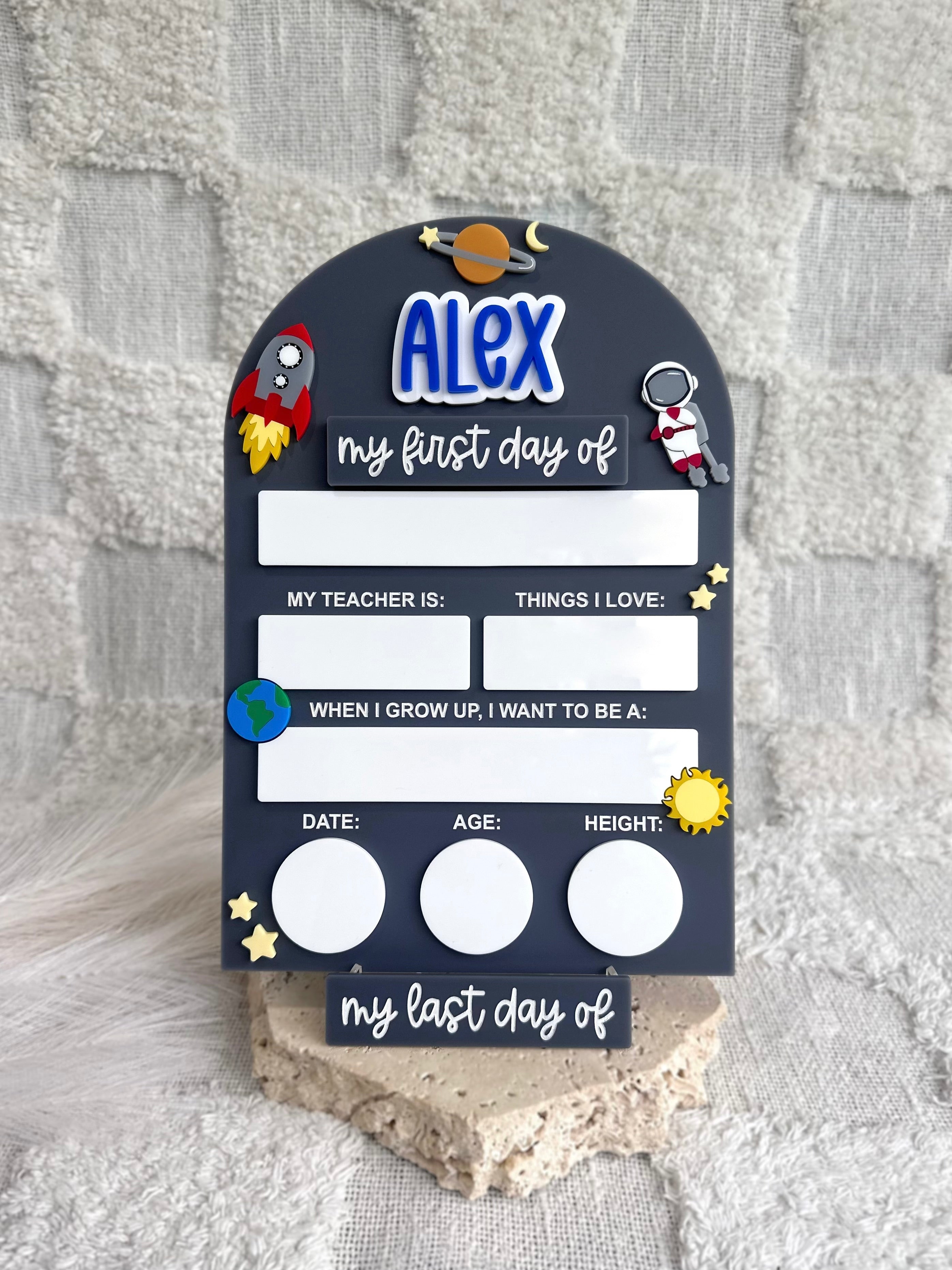ASTRONAUT IN SPACE Personalised First / Last Day Of School Board – A ...